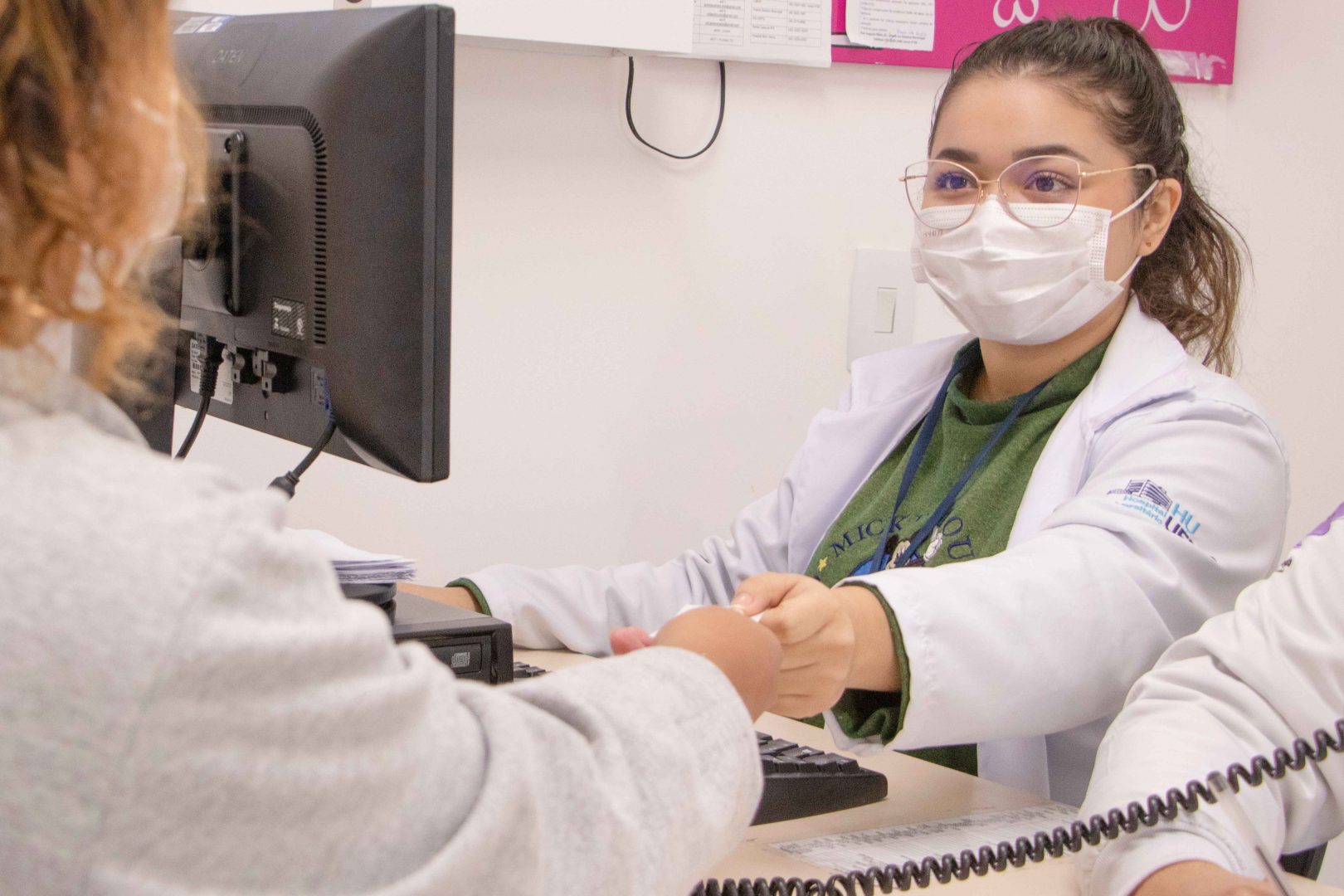 Dia do Assistente Social: profissionais da UEPG e HU atuam no ...
