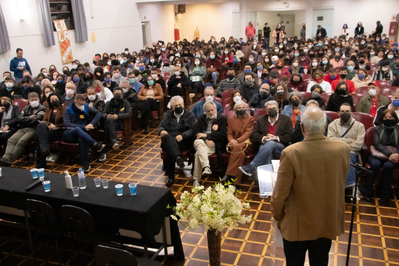 Aula Inaugural com Emir Sader fala sobre o Brasil no Século 21 ...