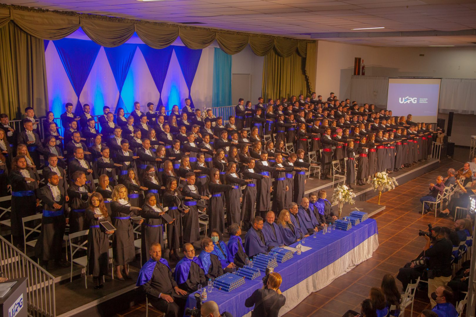 Formaturas Institucionais da UEPG graduam 691 estudantes – Universidade ...