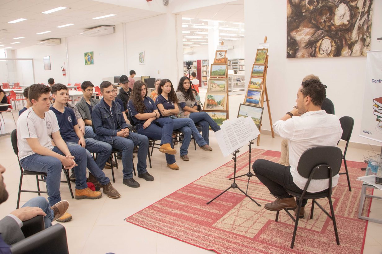 Bicen-UEPG premia maiores empréstimos e cria confraria de leitores ...