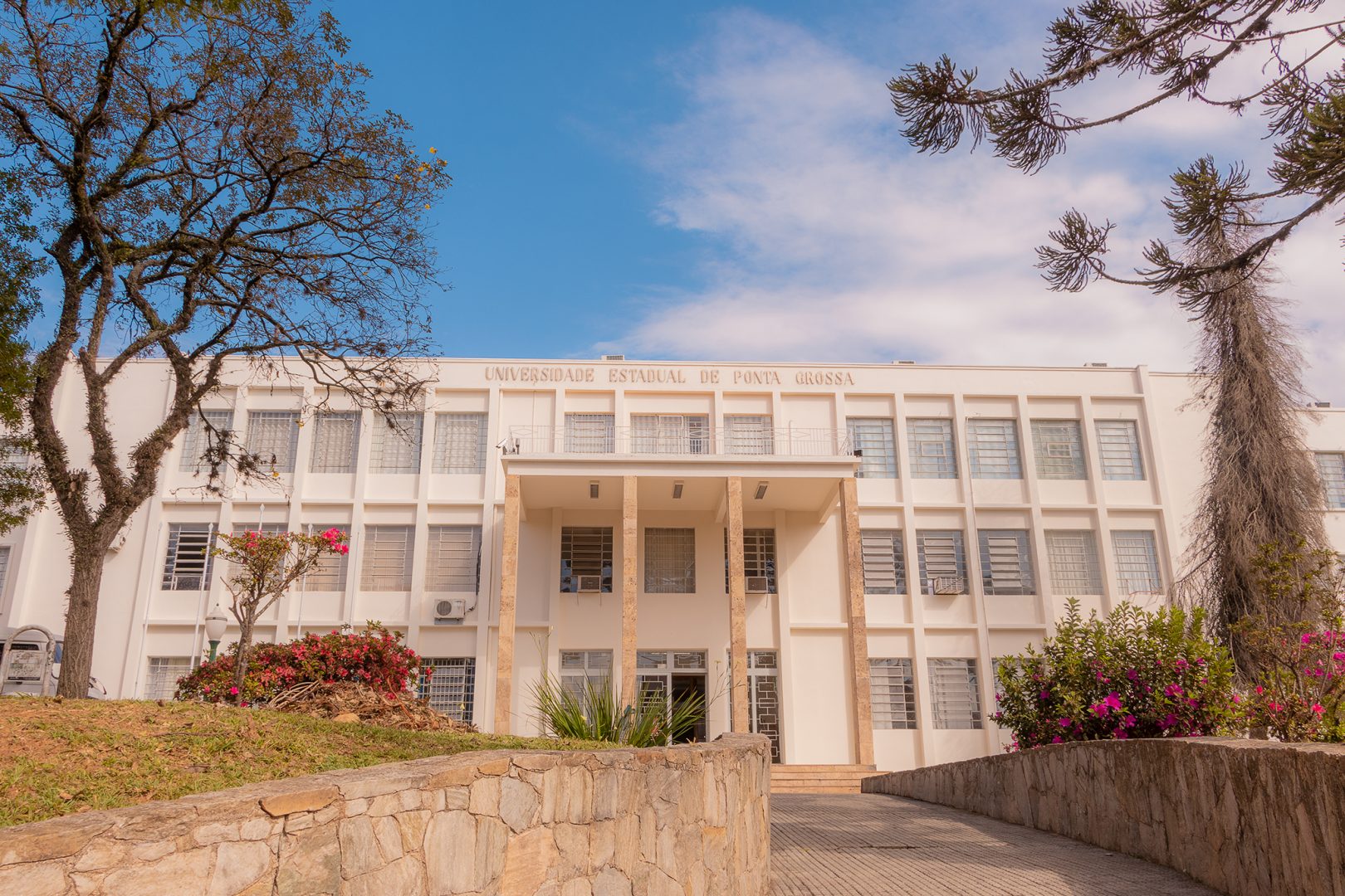 UEPG encerra prazo de respostas para avaliação institucional nesta ...