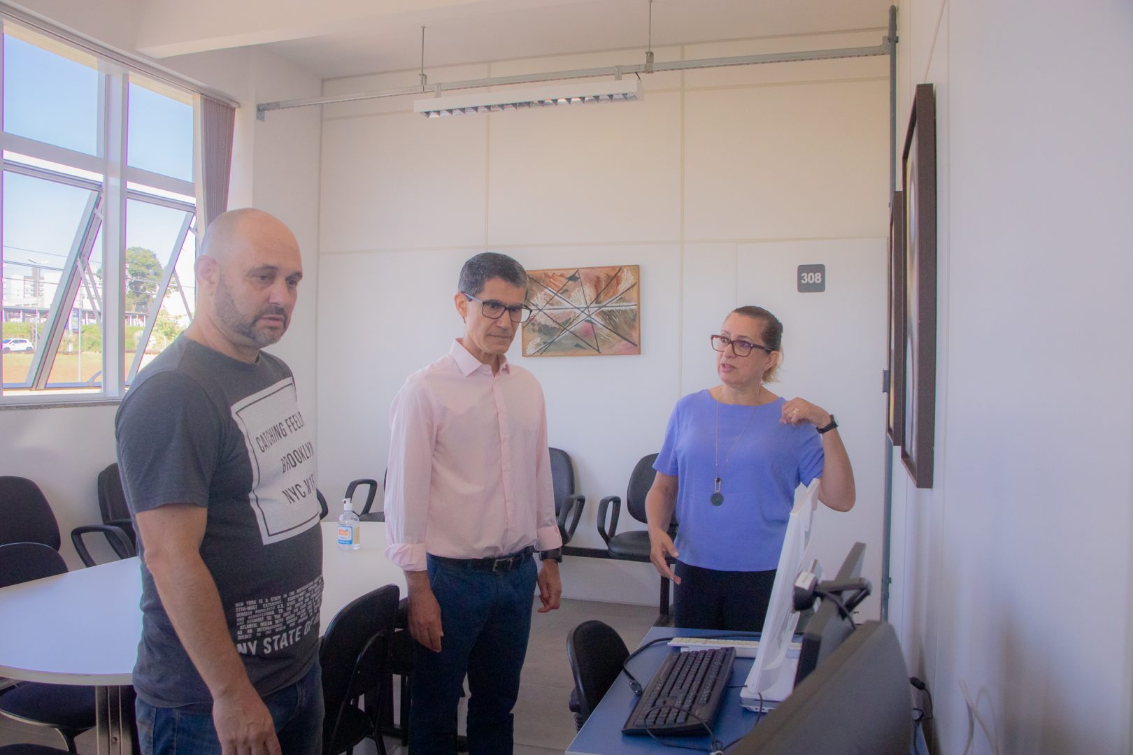 Reitoria entrega novos computadores a Núcleo de Prática Jurídica ...