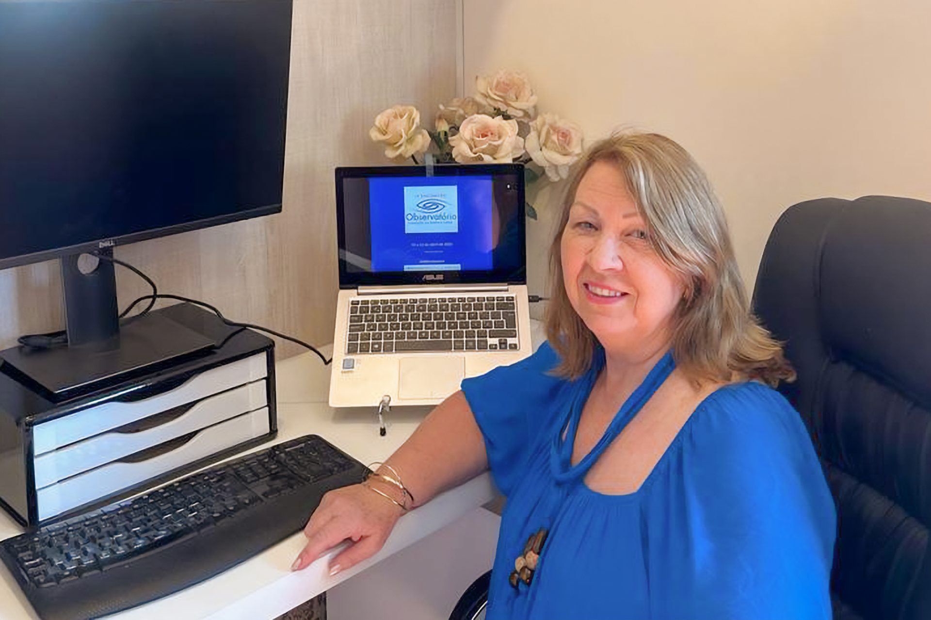 Professora da UEPG participa de encontro para formação no ensino de ...