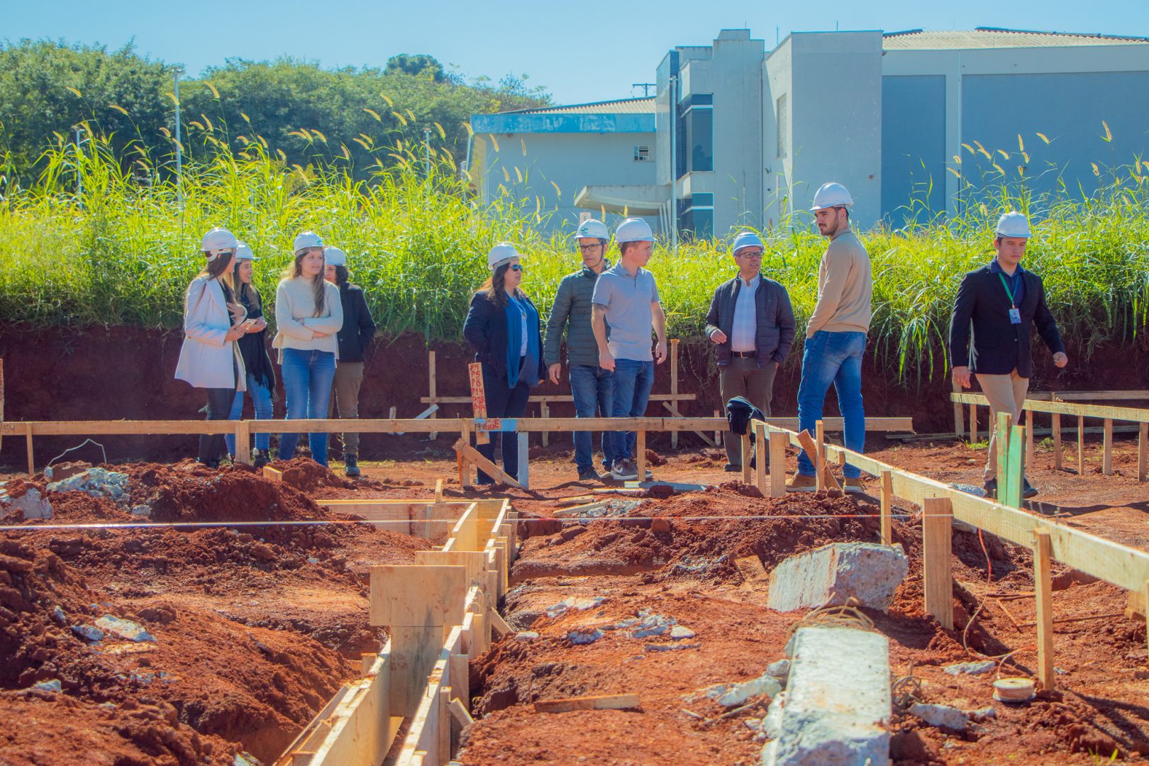 Deputado Rodrigo Estacho visita canteiro de obras do IML e Centro de ...